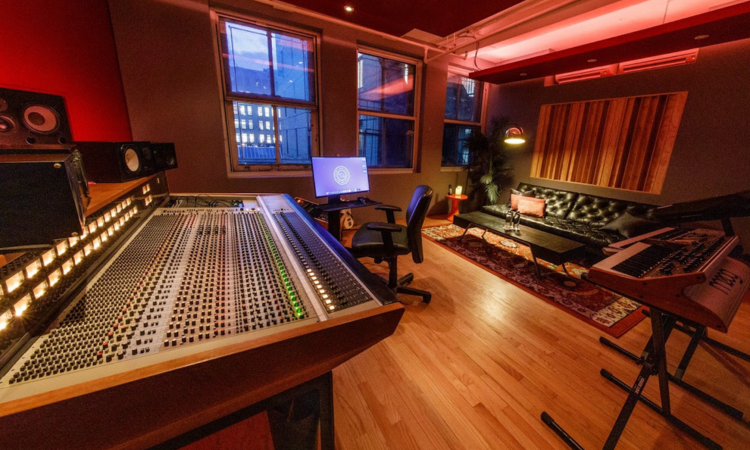 Voice Over Home Recording Studios Pro Voice Over Studio | Laya